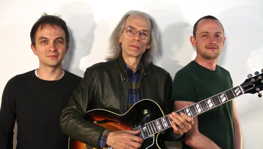 Baba ve oğul: Steve Howe ve Dylan Howe | Dark Blue Notes